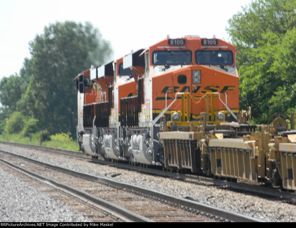 BNSF 8120